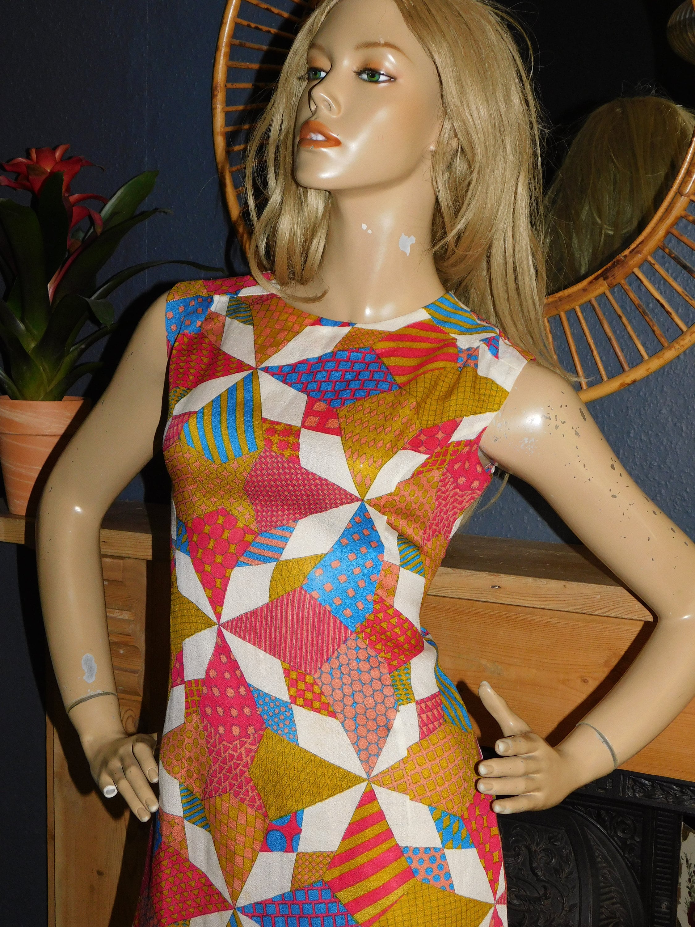 Vintage 60s GEOMETRIC MINI MOD Shift Dress 8 S 1960s Modette
