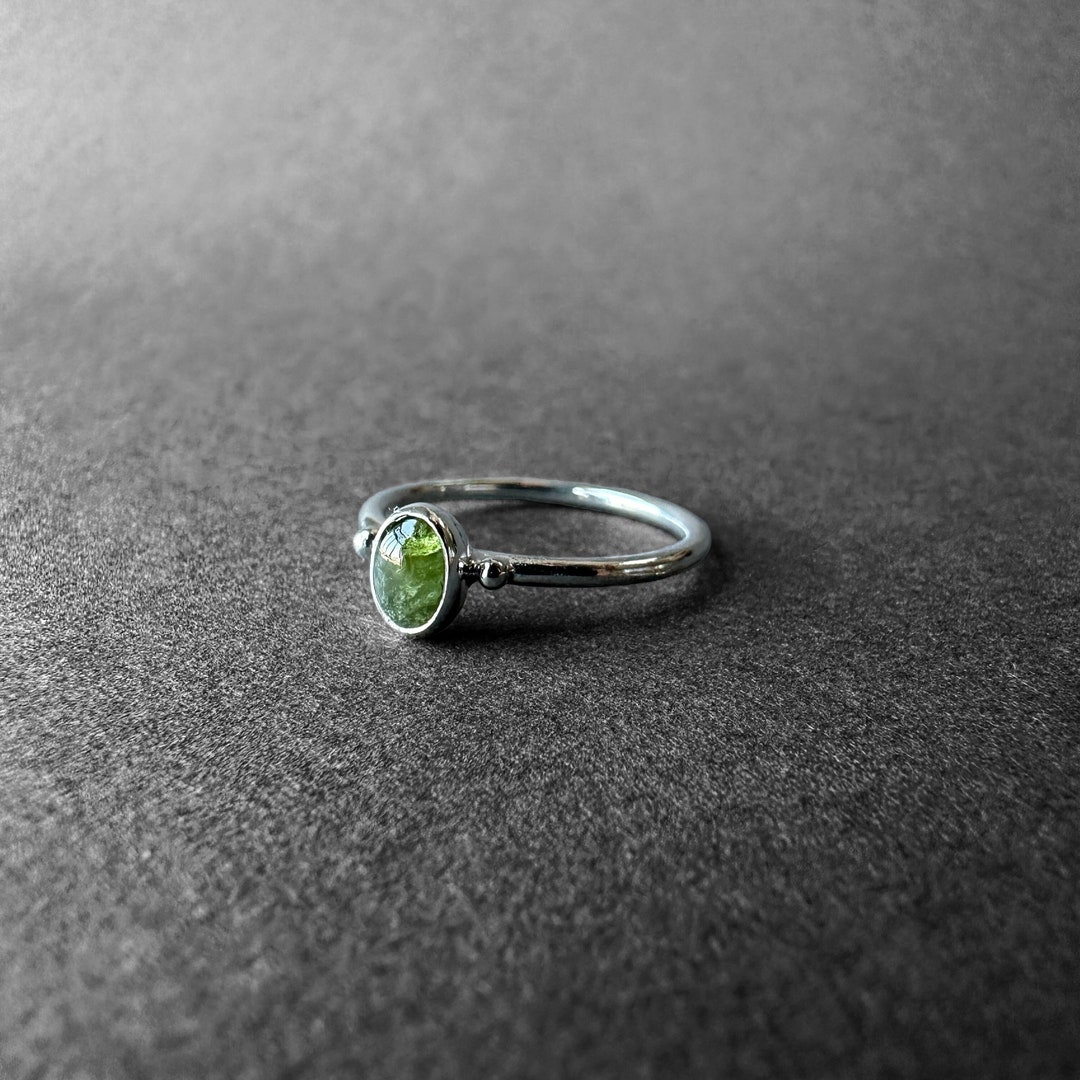 Cute Natural Peridot Stone Silver Ring, Mini Green Peridot Ring Size 5 ...