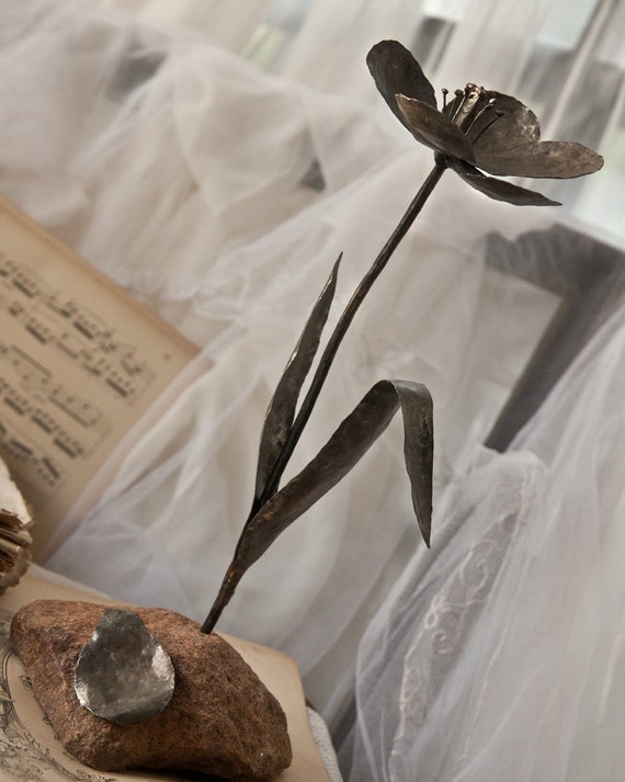 Metal Flower Sculpture Amazing Tulip Art by the Steel Style - Etsy