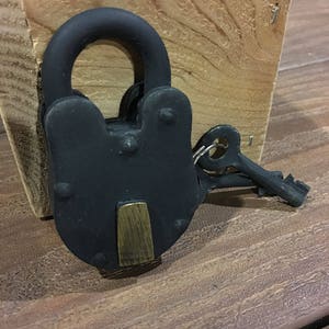 Iron Lock and Keys - Old Fashion Lock and Key - Antique Style Iron Lock ...