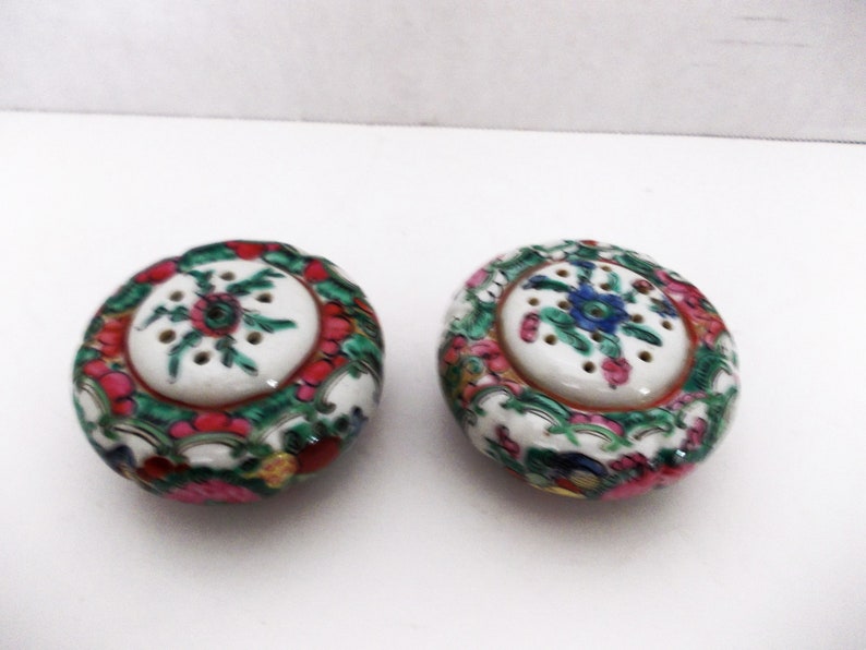 Rare Antique CHINESE ROSE MEDALLION Salt & Pepper Shakers - Etsy
