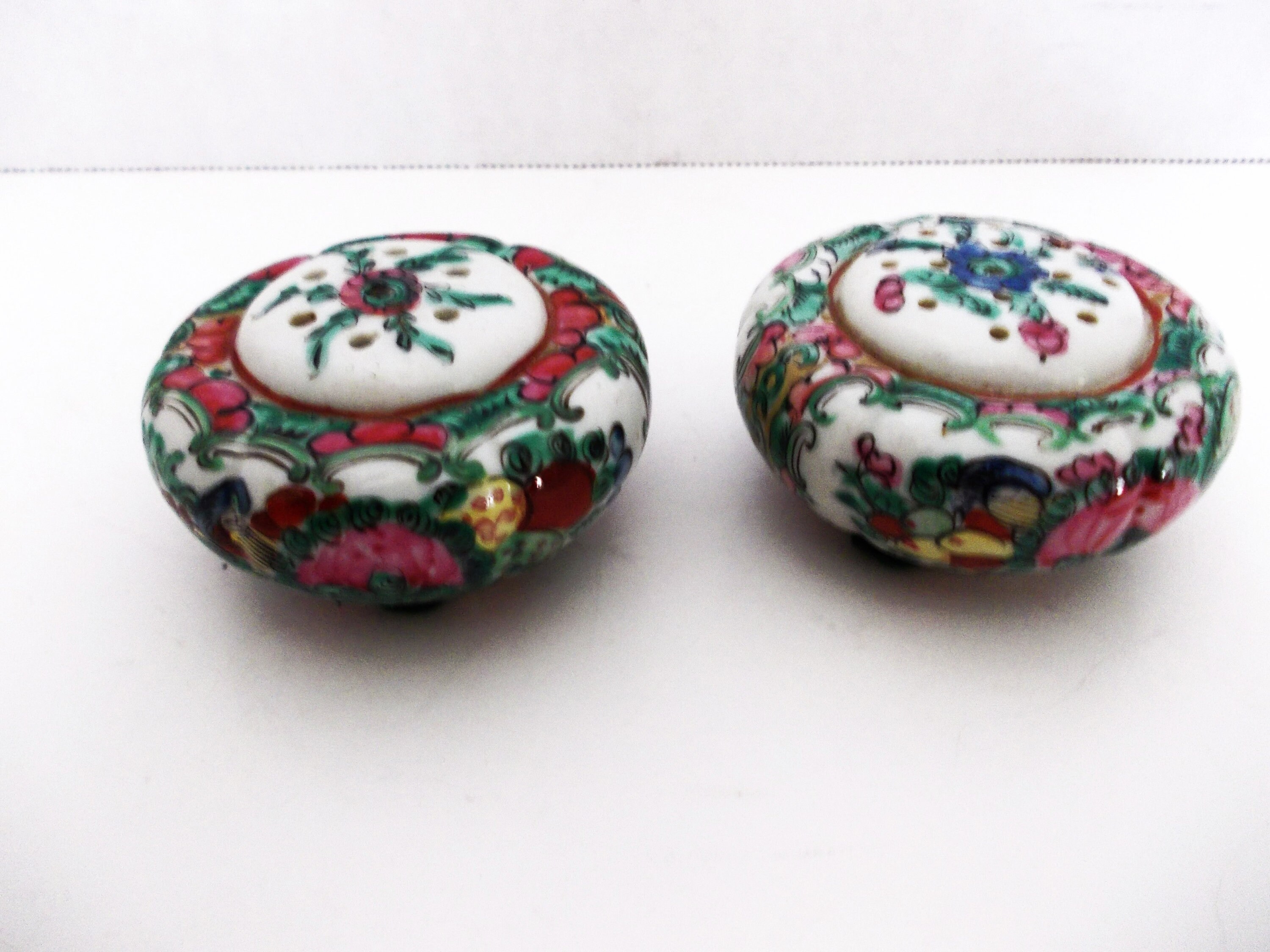 Rare Antique CHINESE ROSE MEDALLION Salt & Pepper Shakers - Etsy