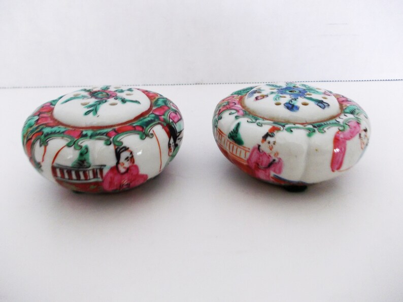Rare Antique CHINESE ROSE MEDALLION Salt & Pepper Shakers - Etsy