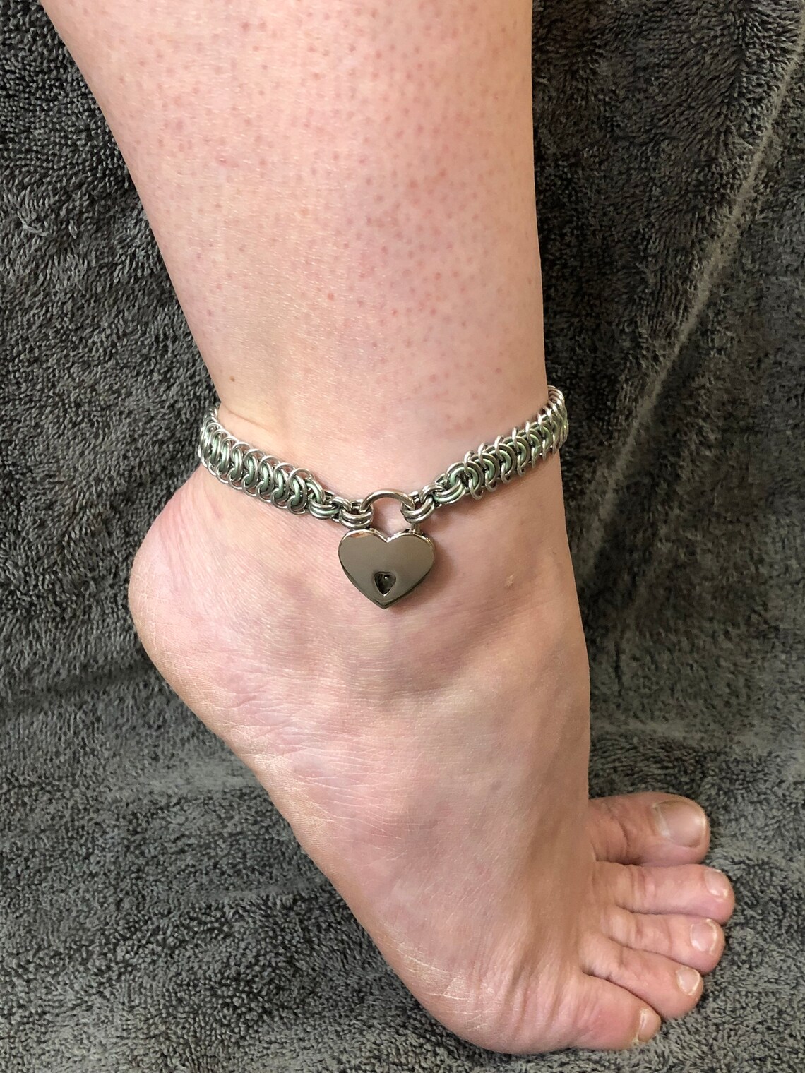 Green Accent Vertebrae Locking Anklet / Ankle Collar 24 7 Wearable ...