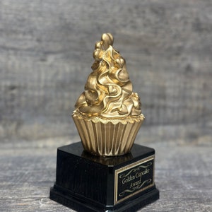 Golden Cupcake Trophy Bake off Trophy Baking Competition Trophy ...