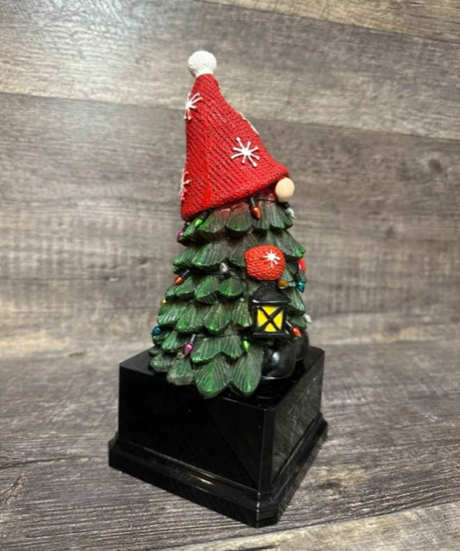 Best Decorated Tree Trophy Best House Holiday Lights Gnome Neighborhood ...
