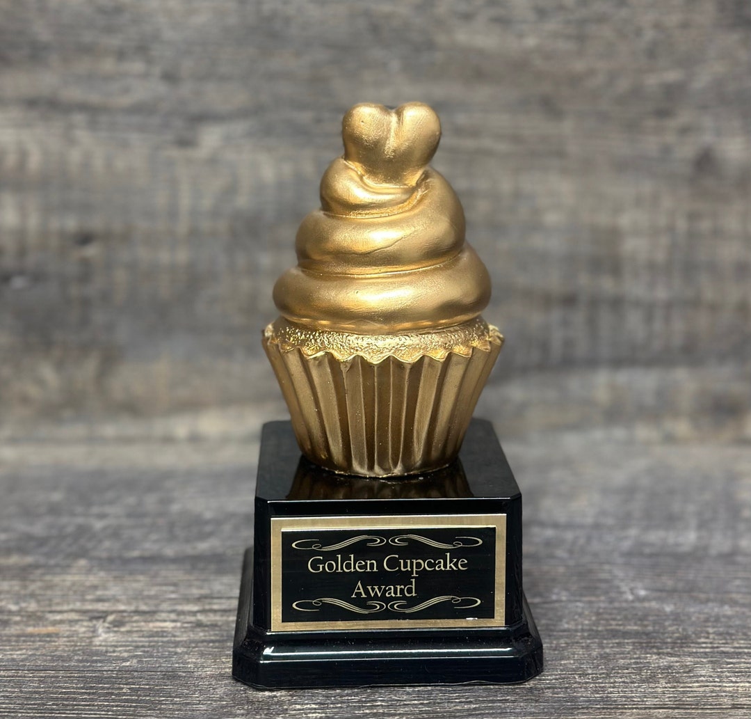 Golden Cupcake Trophy Bake off Trophy Baking Competition Trophy ...