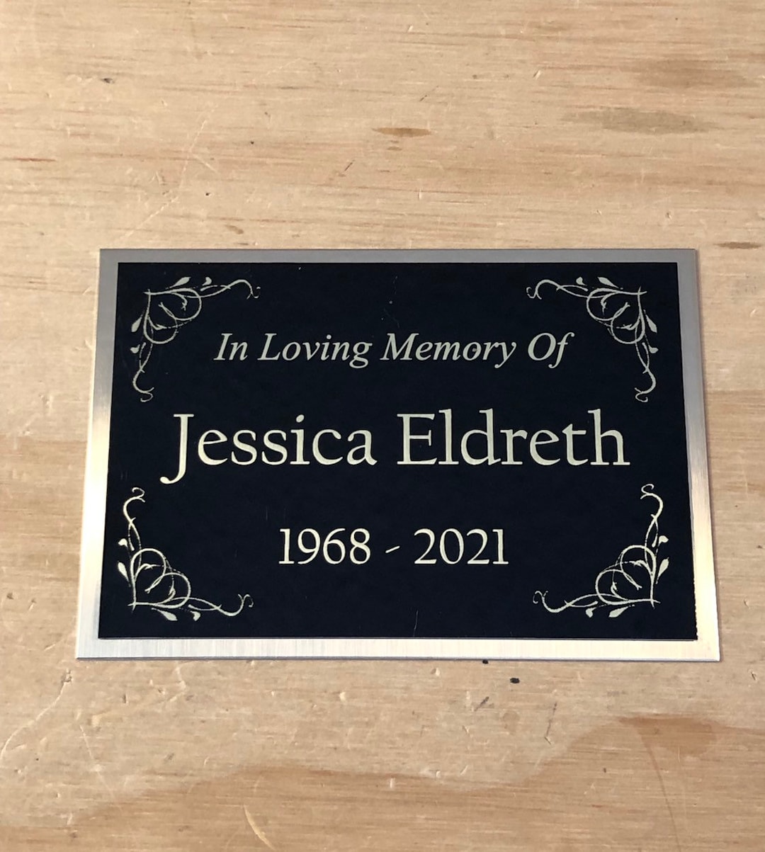 Custom Engraved Name Plate Cremation Urn HEART BOARDER Memorial Urn Tag ...