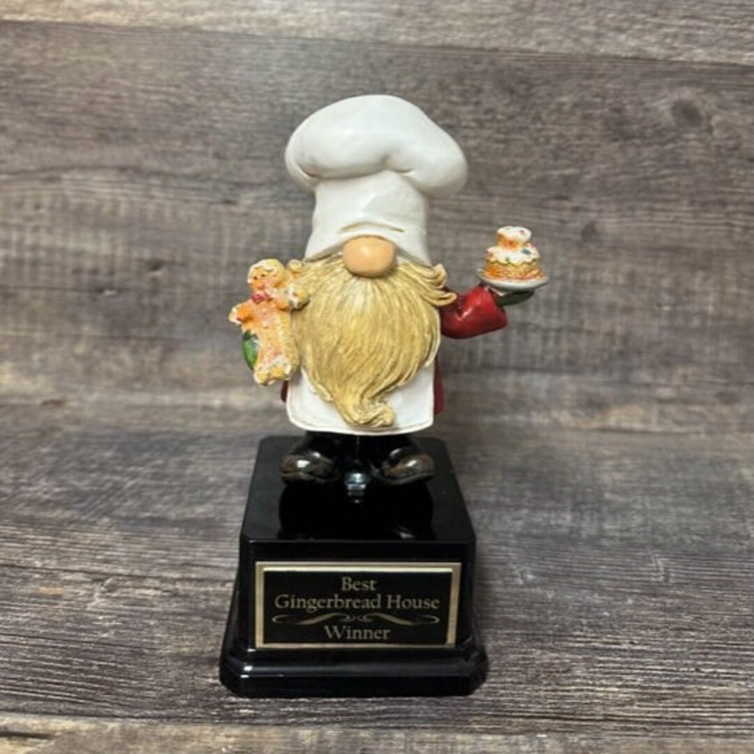 Gingerbread Cookie Bake off Christmas Trophy Contest Decorating Winner ...