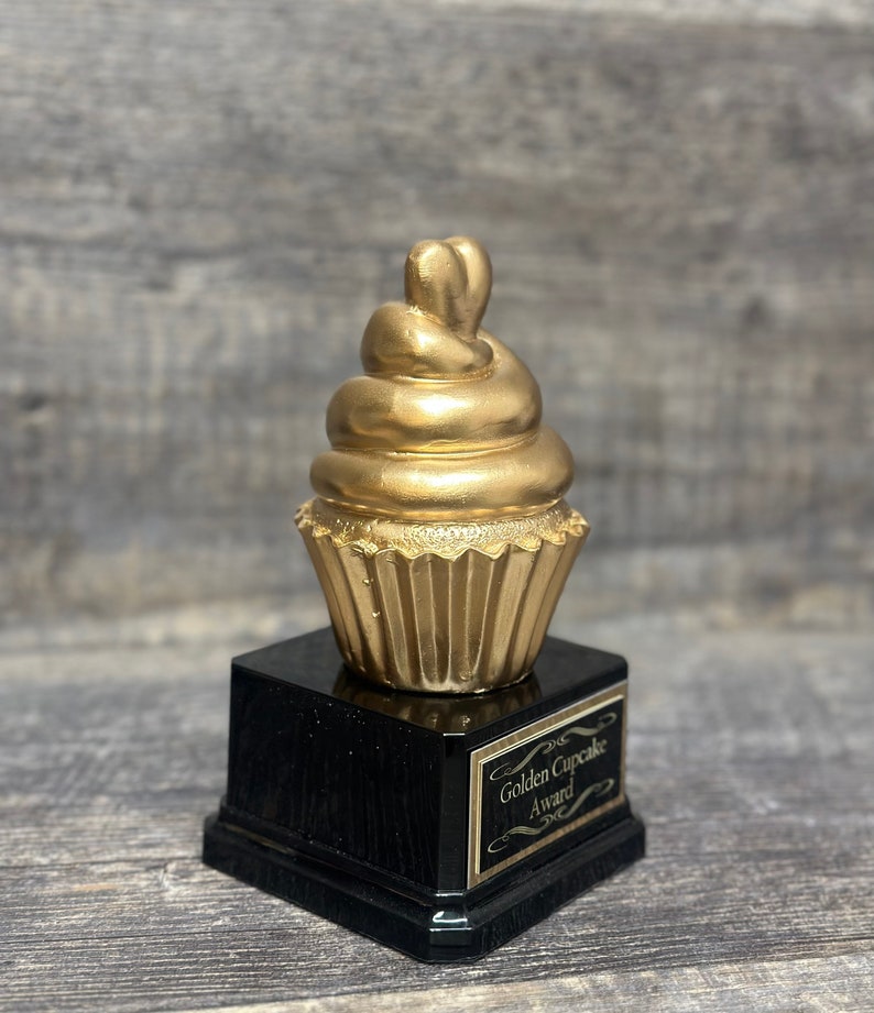 Golden Cupcake Trophy Bake off Trophy Baking Competition Trophy ...