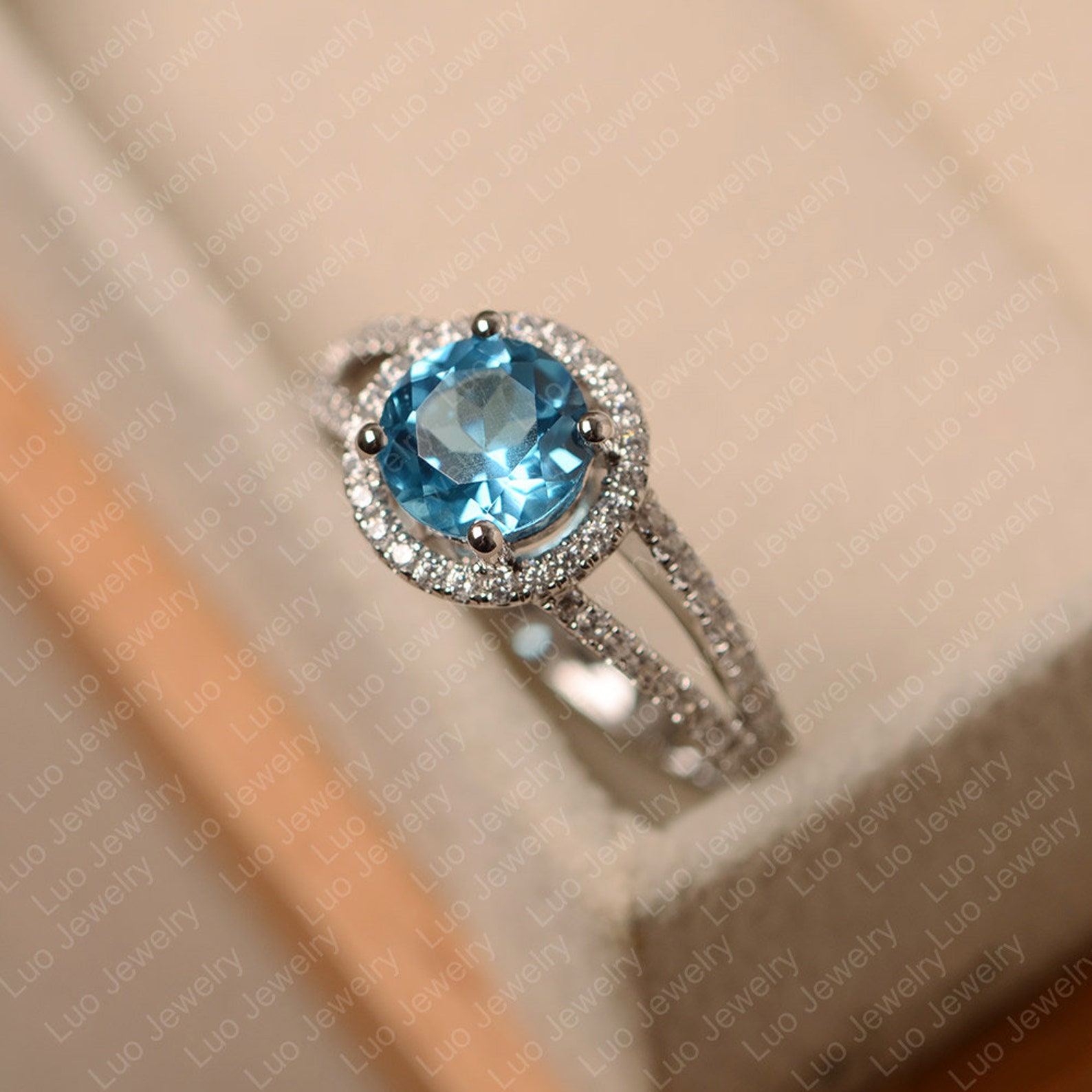 Anillo de topacio azul suizo anillo de piedra preciosa azul | Etsy