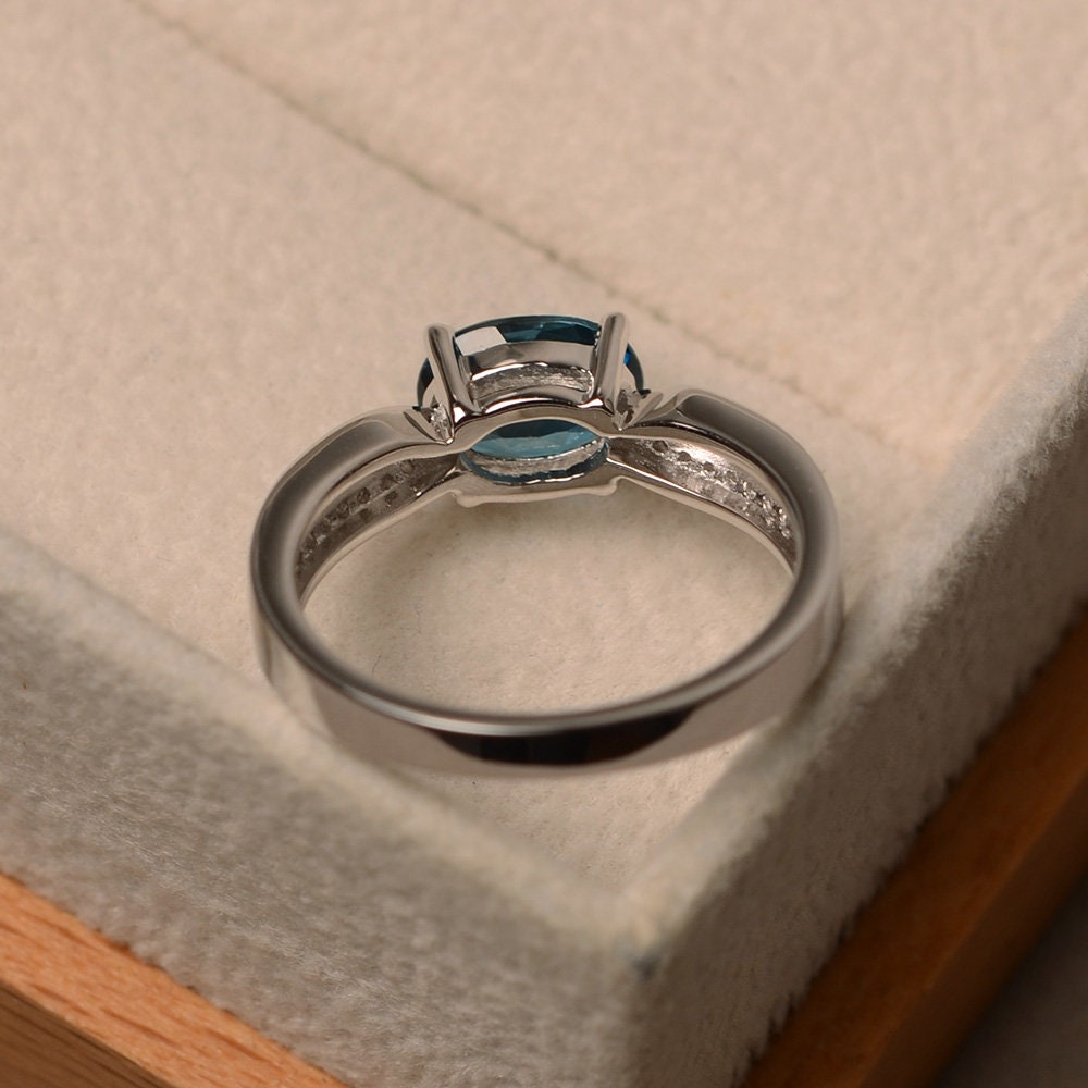 Anillo de topacio azul de Londres anillo de compromiso para | Etsy