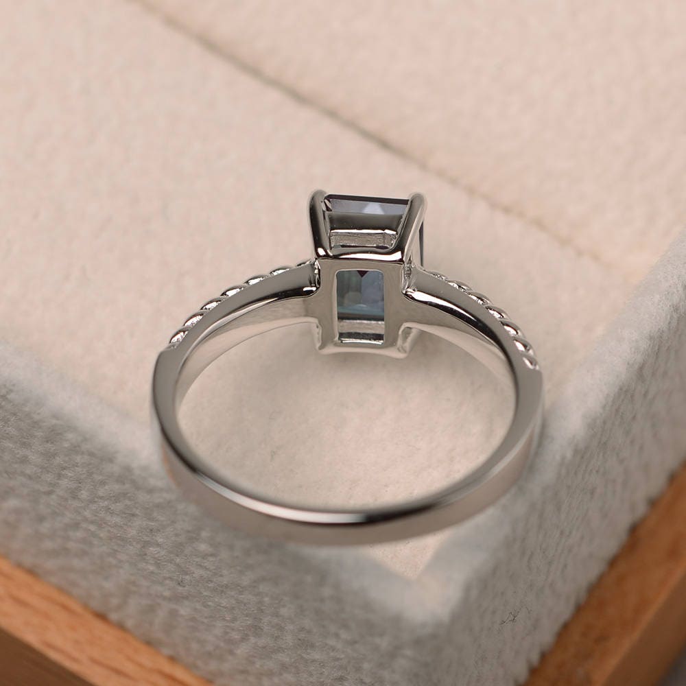 Alexandrite Solitaire Ring Silver Wedding Ring Emerald - Etsy