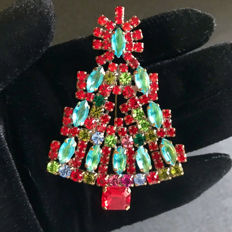 Christmas Tree Brooch - Etsy