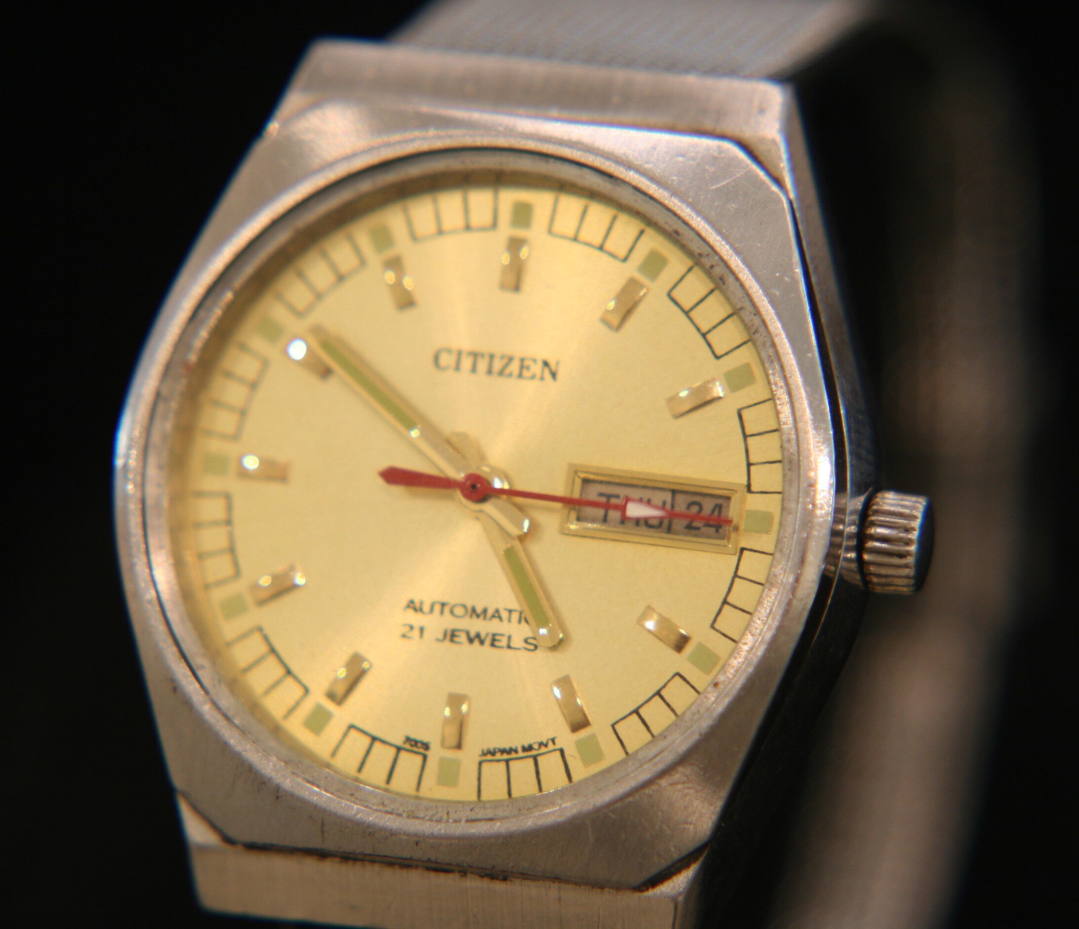 Beautiful restored men's 1971 Citizen automatic, day/date, 21 jewel ...
