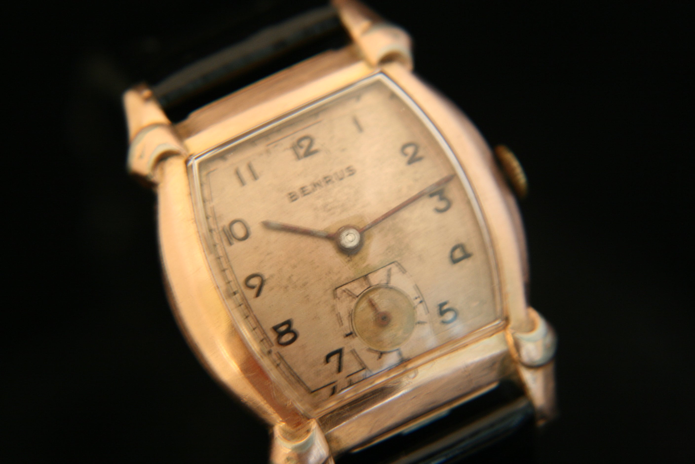 Vintage 1940's WWII men's gold, knotted lugs, Benrus Model BB-4 dress ...