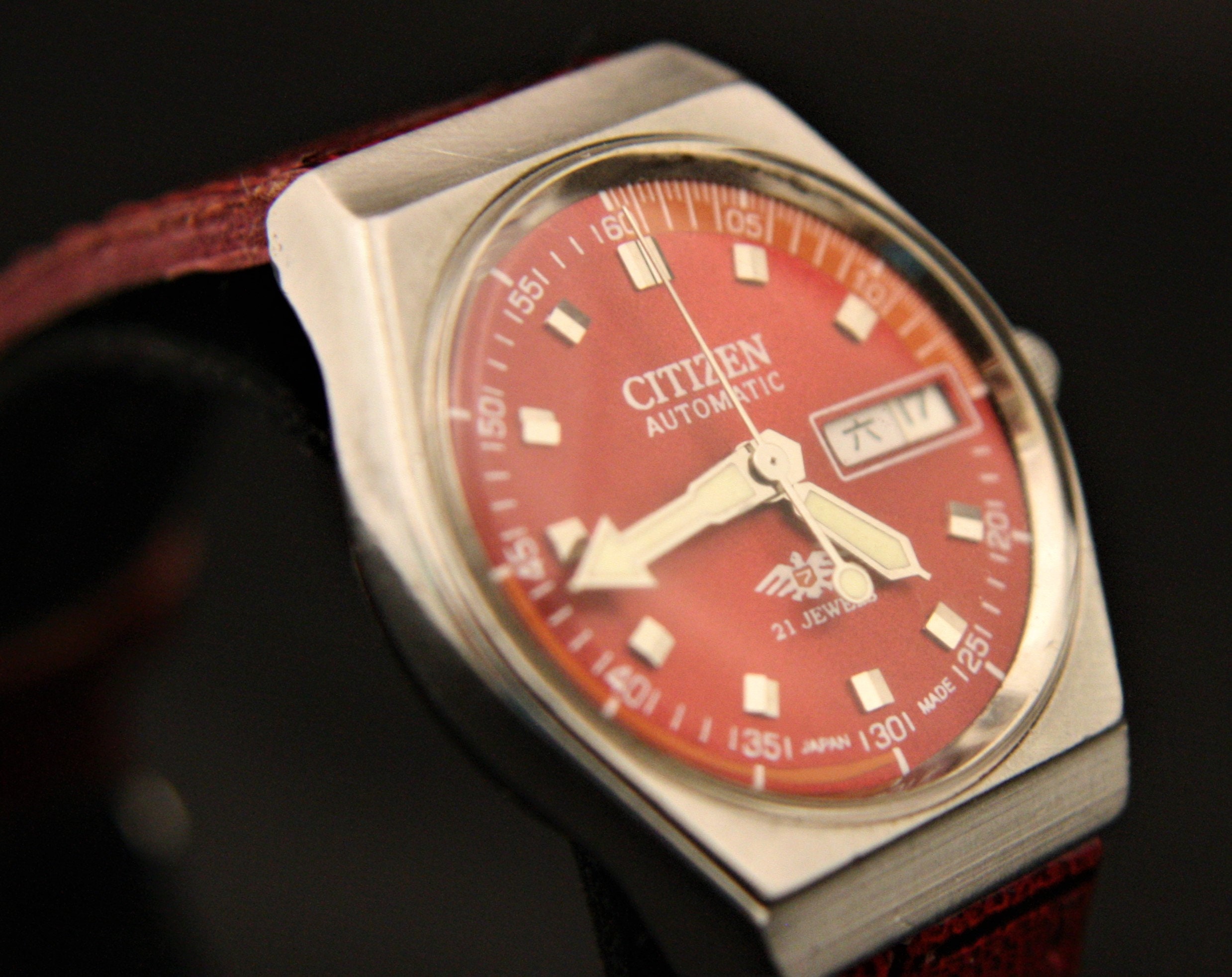 Serviced and restored vintage 1977 Citizen 21 jewel automatic men's red ...