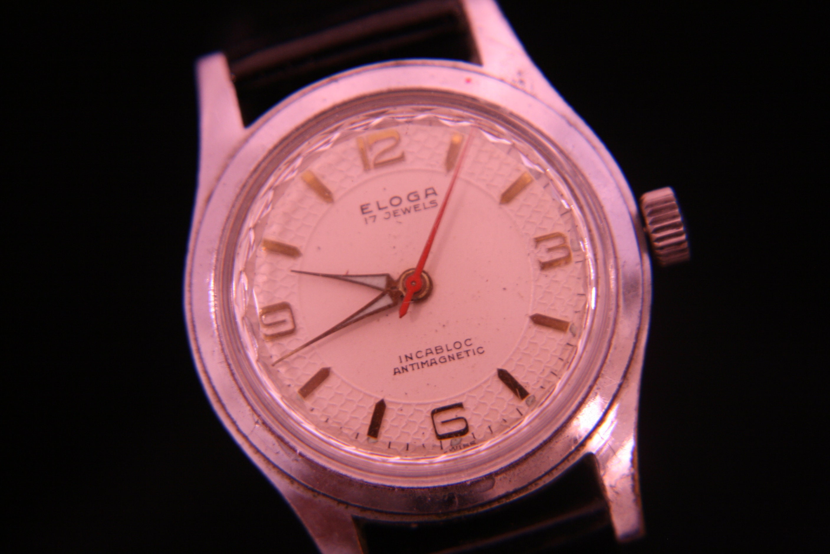 Strong running men's vintage 1950's Eloga 17J Swiss, manual wind wristwatch