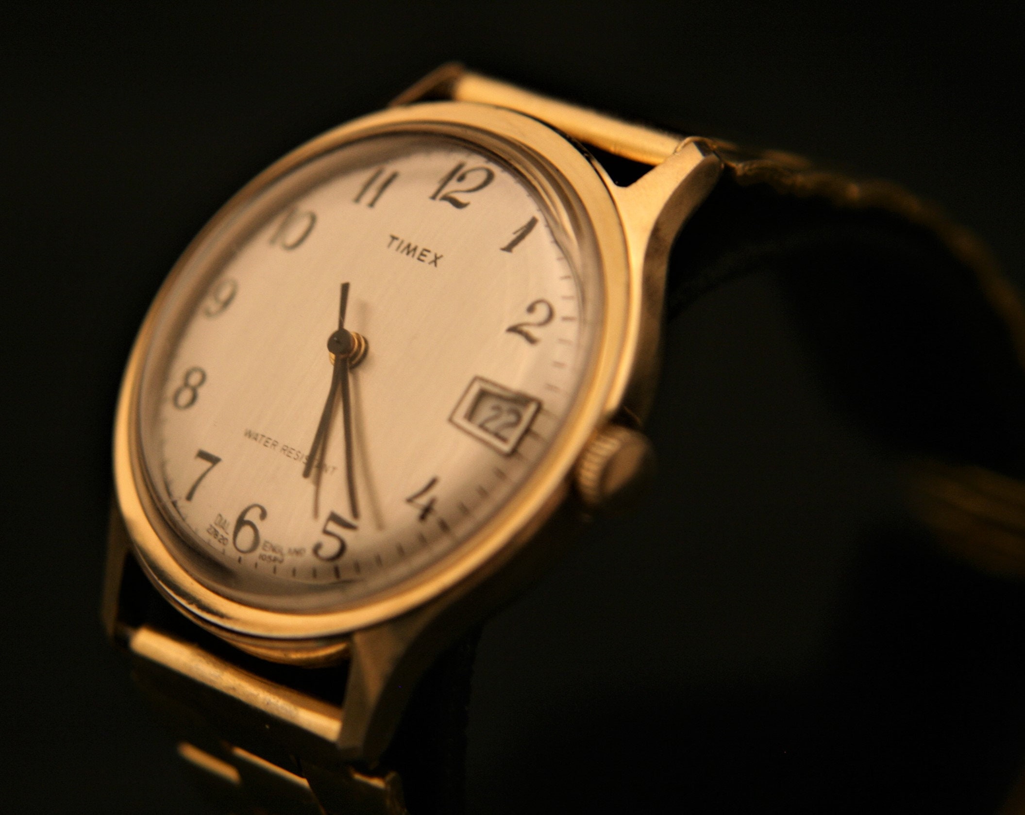 Vintage 1980 men's Timex Marlin, manual wind, gold dress wristwatch ...