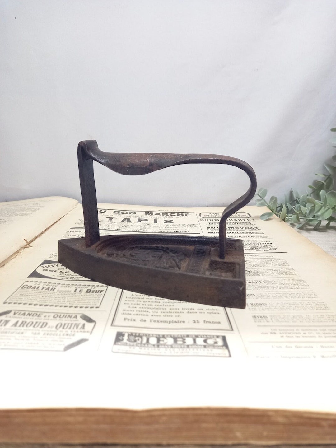 Antique French Gendarmerie Iron Hearth Clothes Iron No.5 Cast Iron ...