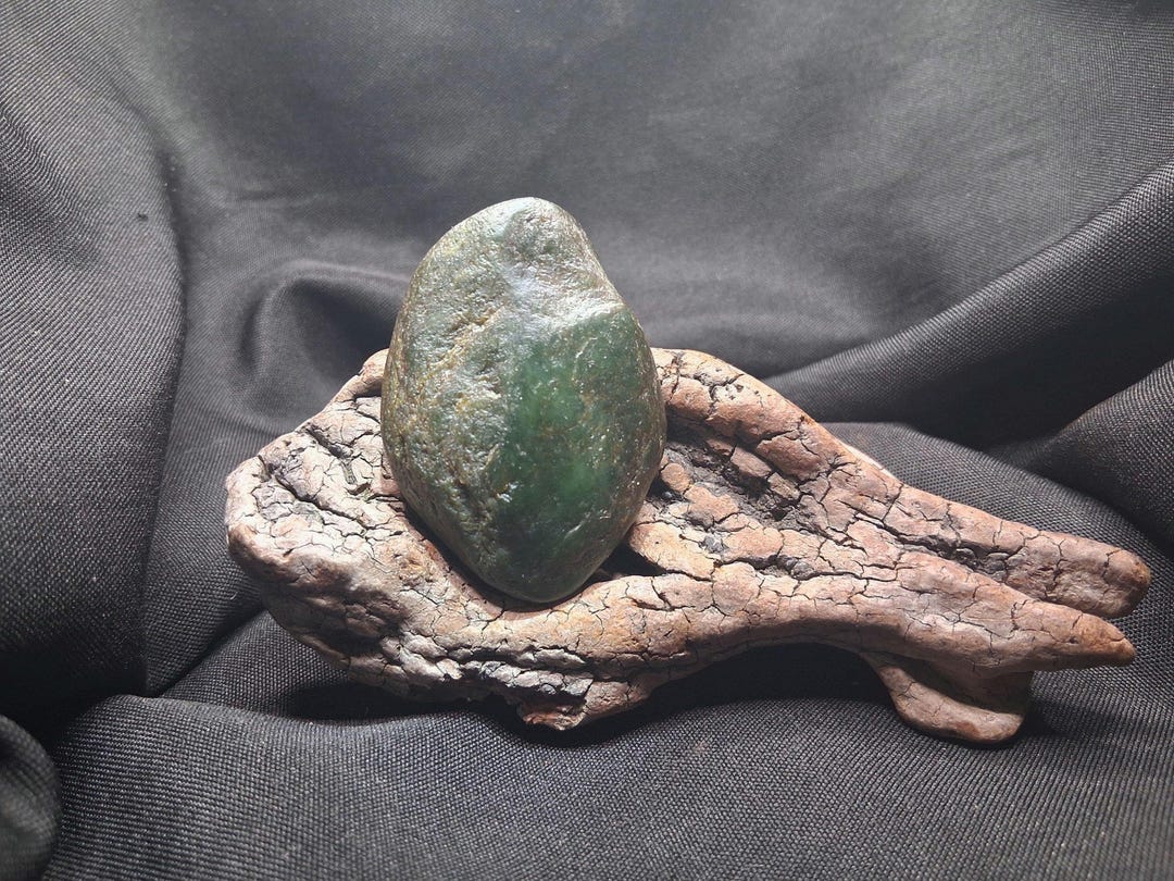 Big Sur Vulcan Nephrite Jade Stone. - Etsy