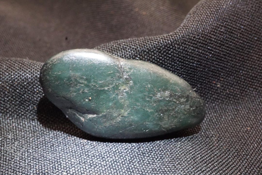 Big Sur Blue Green Nephrite Jade Stone. Silver Rind Spots. - Etsy