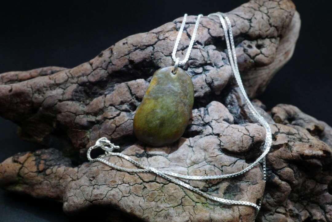 Big Sur Nephrite Vulcan Jade Necklace. - Etsy