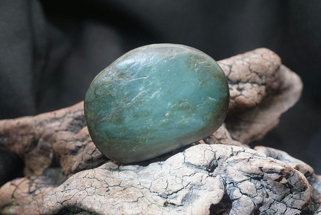 Big Sur Light Blue Green Nephrite Jade Stone. Some Vulcan Lines. - Etsy