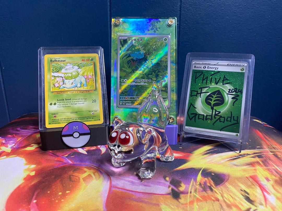 Bulbasaur Glass Desk Piece W/ JPN 151 Bulbasaur AR in Extended Art Case ...