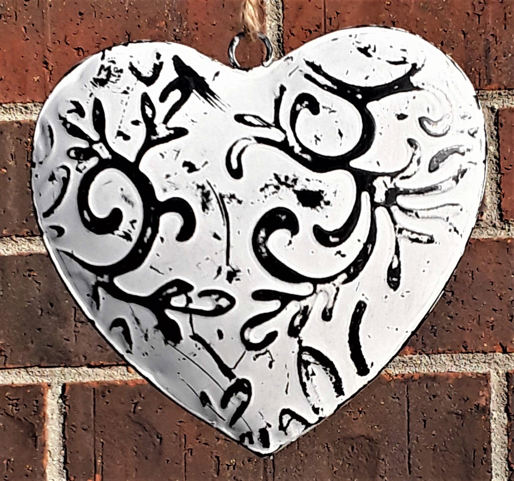 Fancy Scroll Heart Design