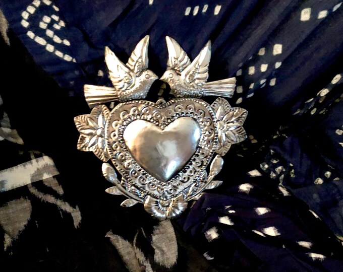 Large Heart Milagro Two Doves Kiss On A Wreath Of Love Heart Milagro Ex Voto 10th Valentine