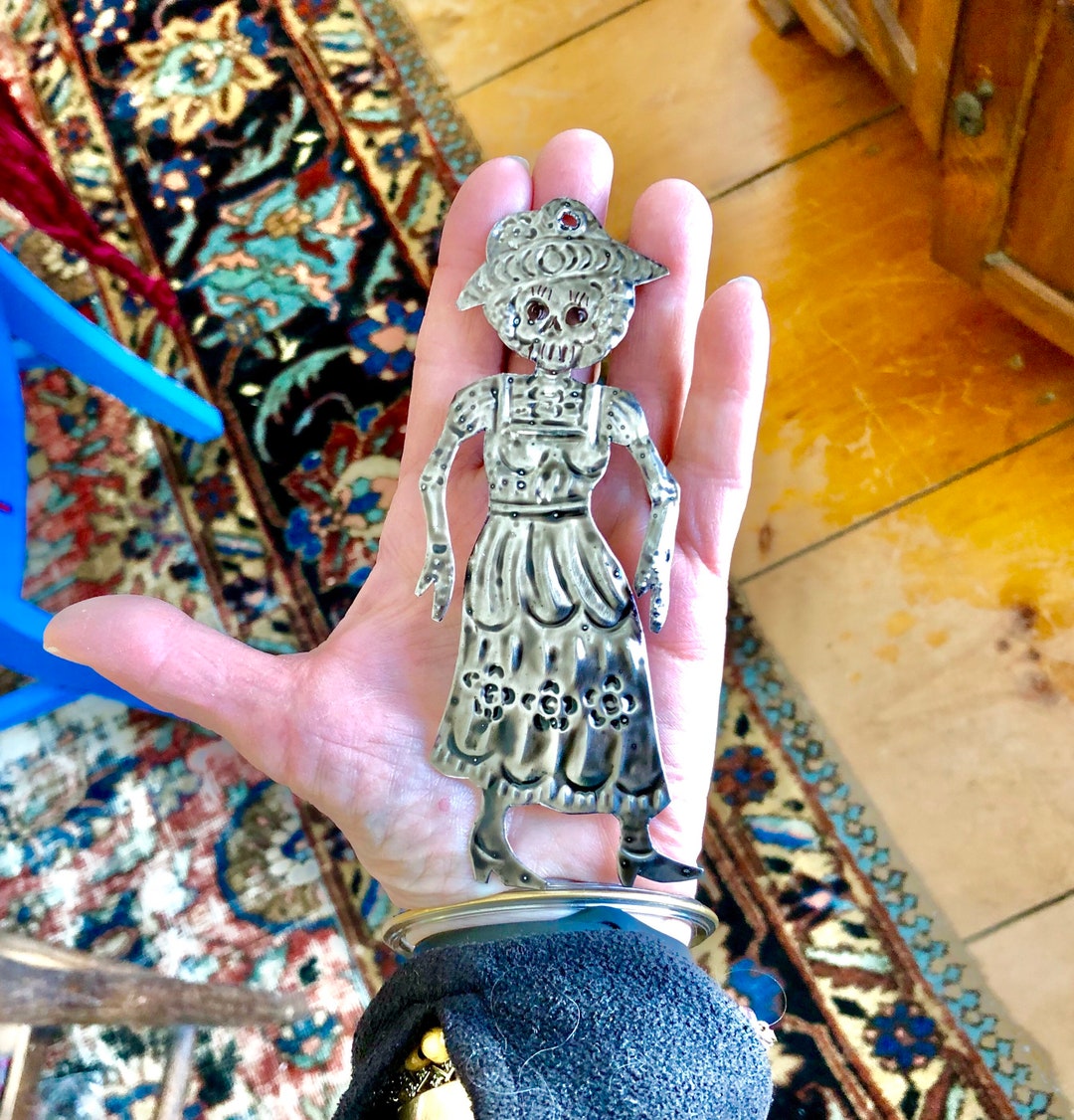 La Catrina Skeleton Tin Milagro Mexican Thin Cut Tin Ornament Unpainted ...