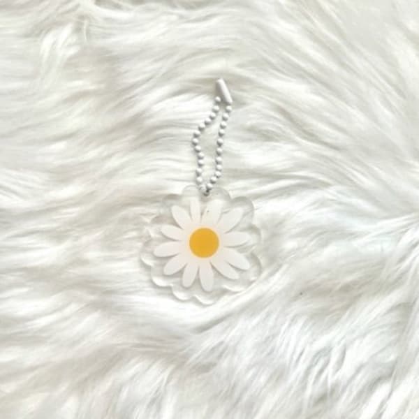 Daisy Charms - Etsy