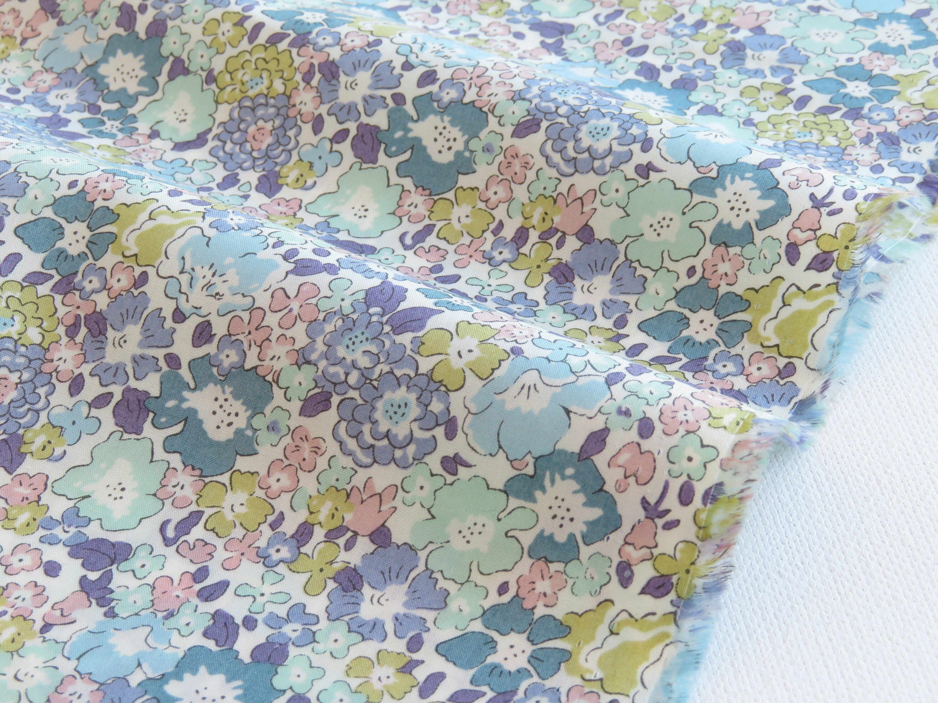 Liberty Fabrics Tana Lawn® - Michelle - Colorway D Liberty Fabrics Tana Lawn® - Michelle - Colorway D