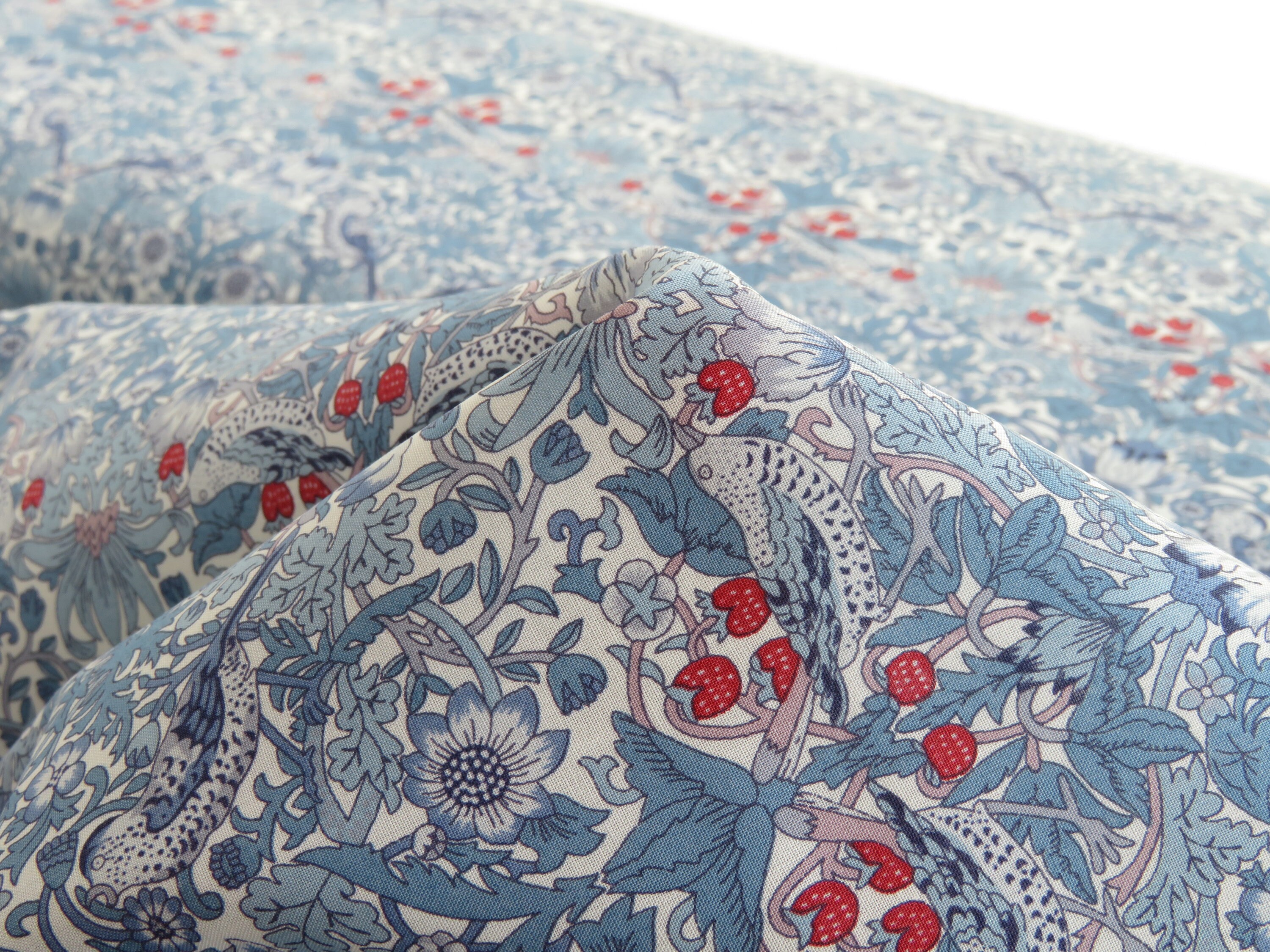 Liberty Fabrics Tana Lawn® - Strawberry Thief Spring - Colorway A ...
