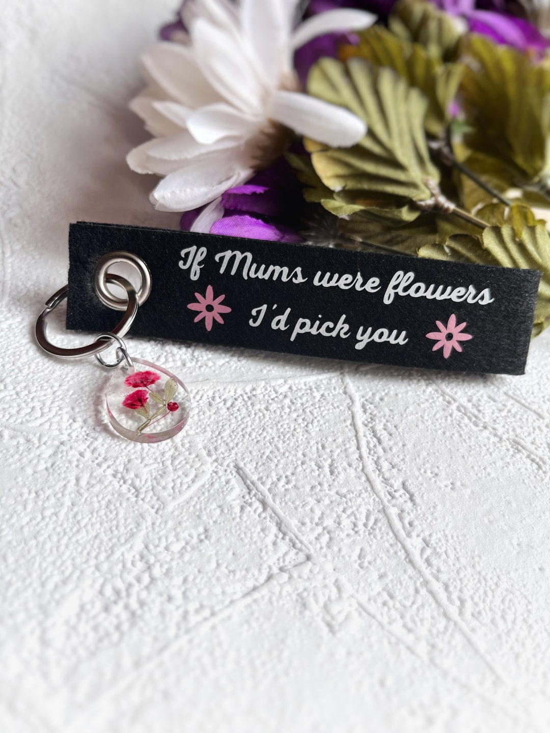 Personalized Pressed Flower Resin Keychain: Nature Inspired Mum Gift - Etsy