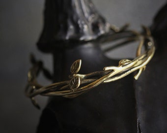 Thorn Cuff - Etsy