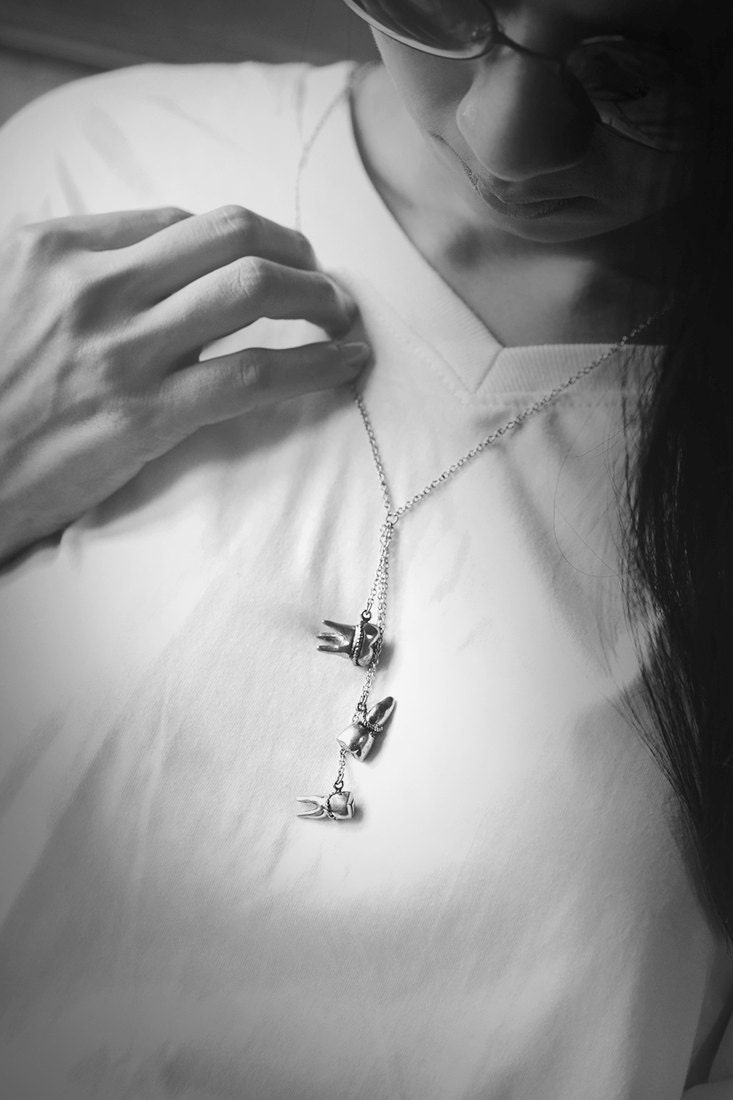 Three Tooth Necklaces by Defy / Fangs Charm Pendant / Anatomical ...