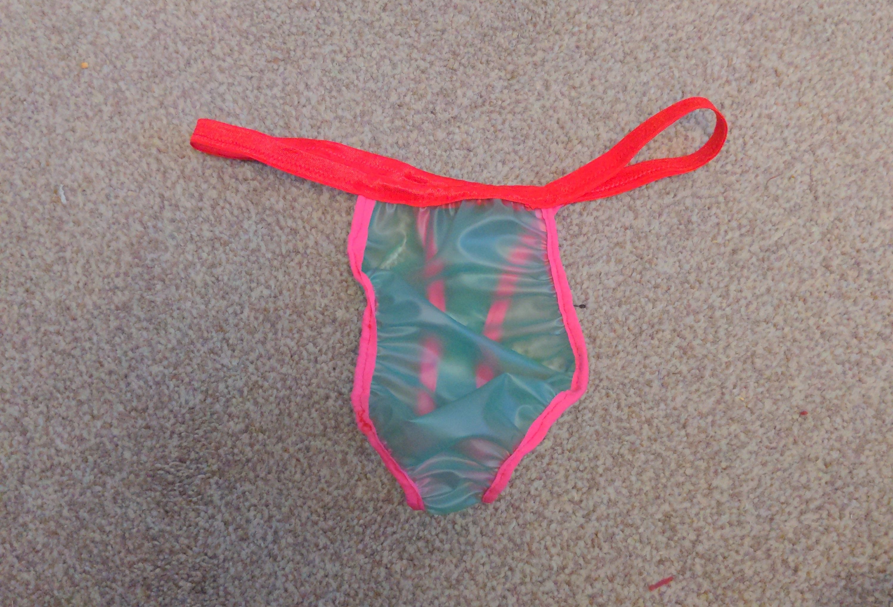 Salbei-grüne Plastik Fishtail String-Tangas pink/rot 24-37 - Etsy ...