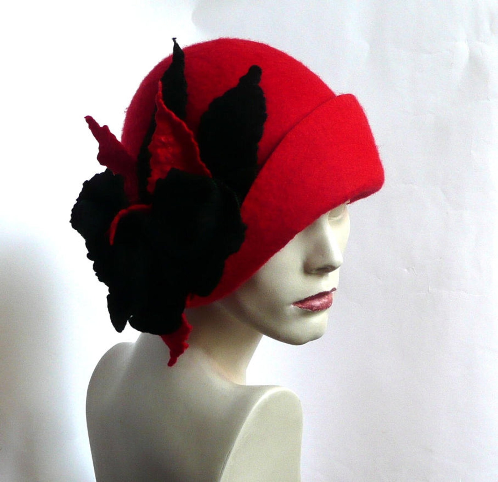 Red Felt Cloche Hat With Black Roses, Handmade 1920s Style - Etsy
