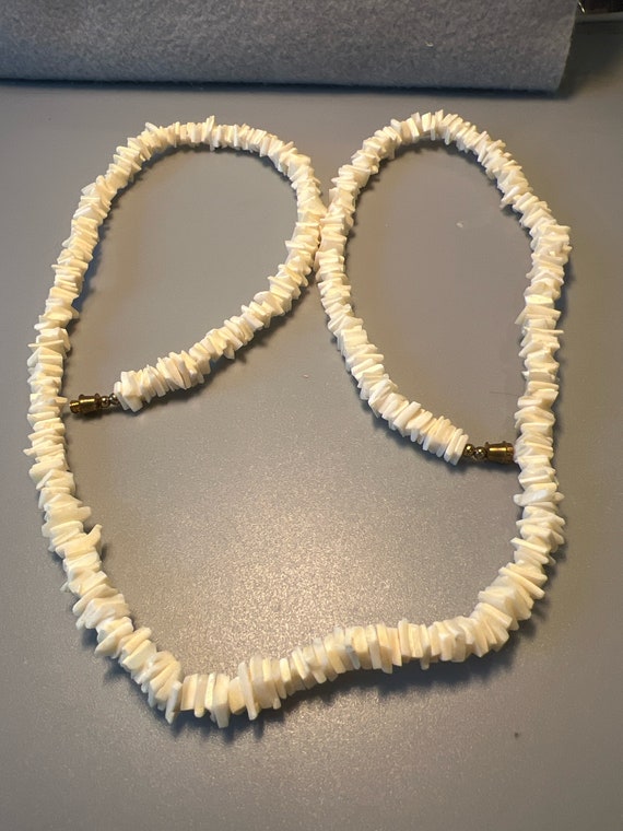 Vintage looking cream - Gem