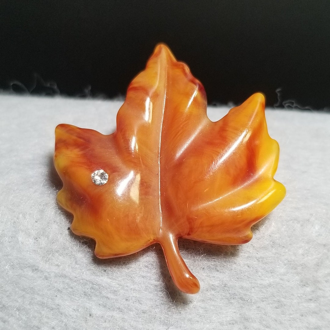 Vintage Plastic Enamel Avon Maple Leaf Pin/brooch 4132 - Etsy