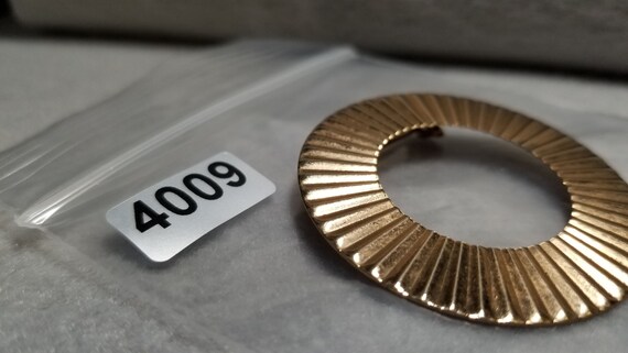 Vintage Coppertone Circle Ripple Pin/Brooch (4009) - Gem