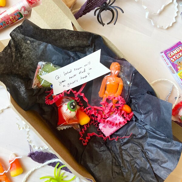 Halloween Crackers - Etsy