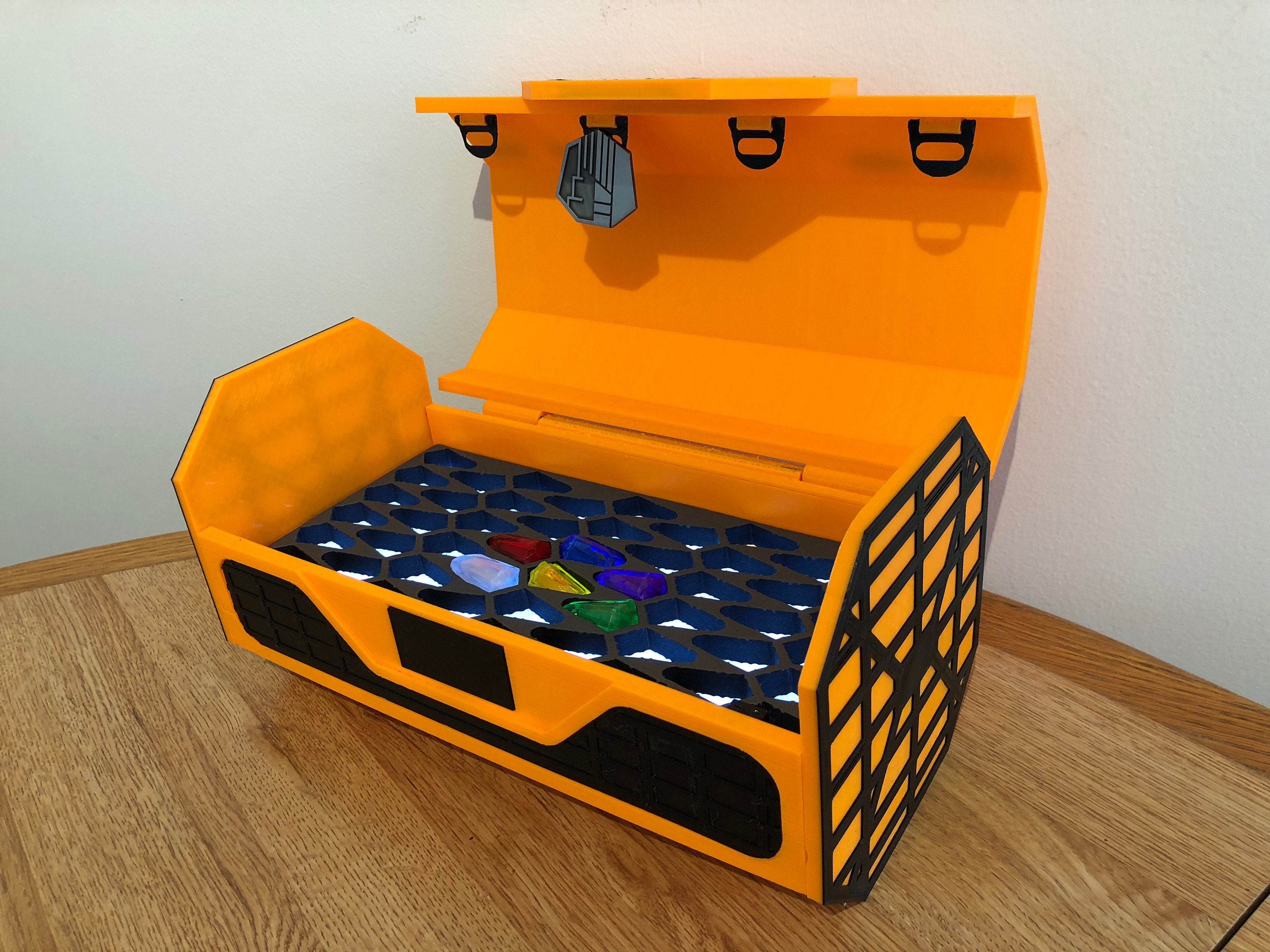 Kyber Crystal Display Crate for Star Wars Galaxy's Edge Savi's Workshop ...