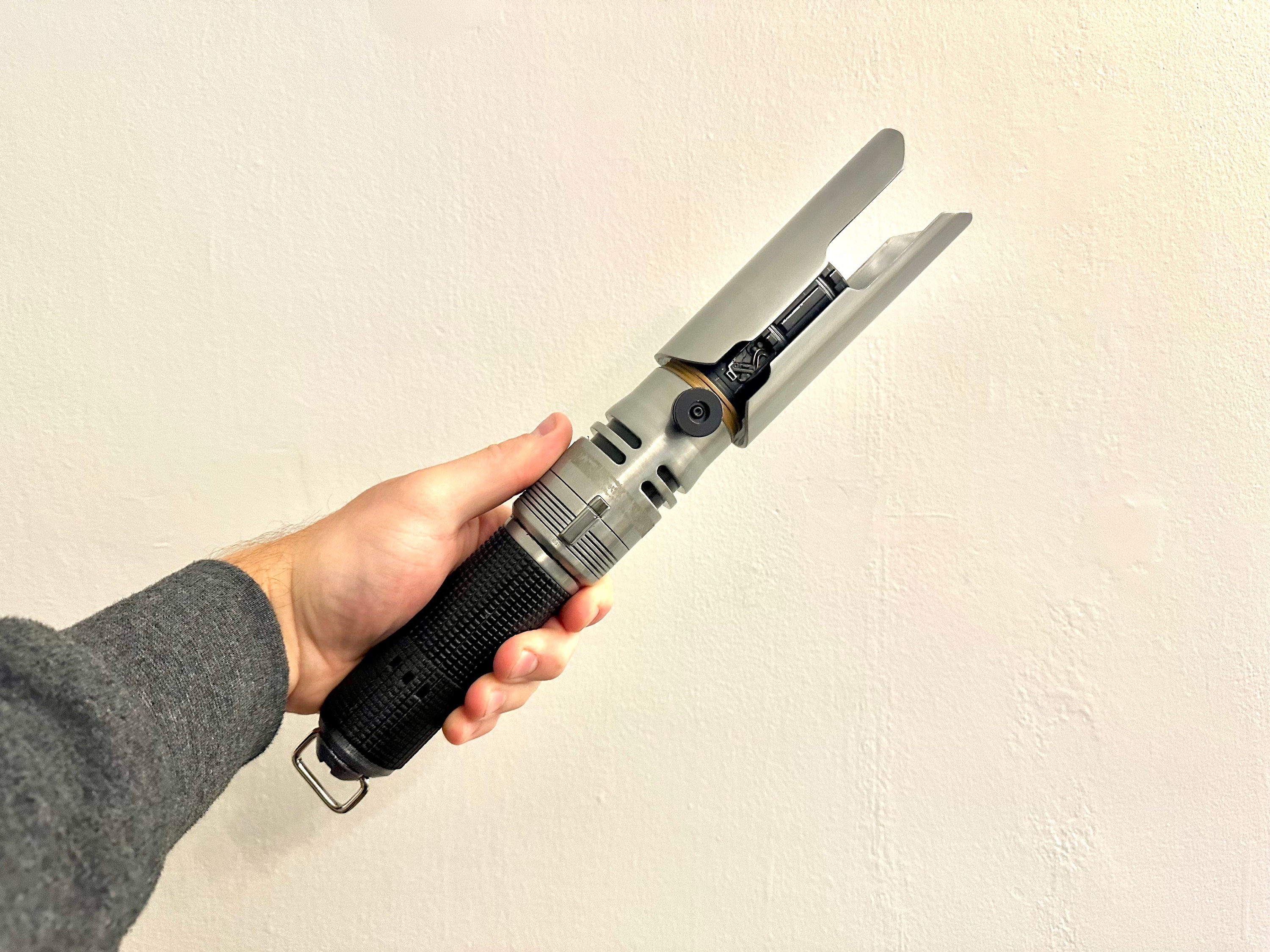 Star Wars Galaxy's Edge Cal Kestis Legacy Lightsaber - Jedi Survivor ...