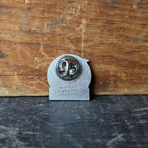 Belleville Lapel Pin, Scenic Sailboat Pin - Etsy