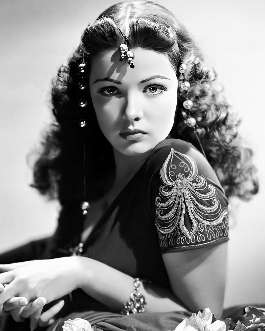 Gene Tierney Publicity Photo for "sundown" C. 1941 - Black & White ...