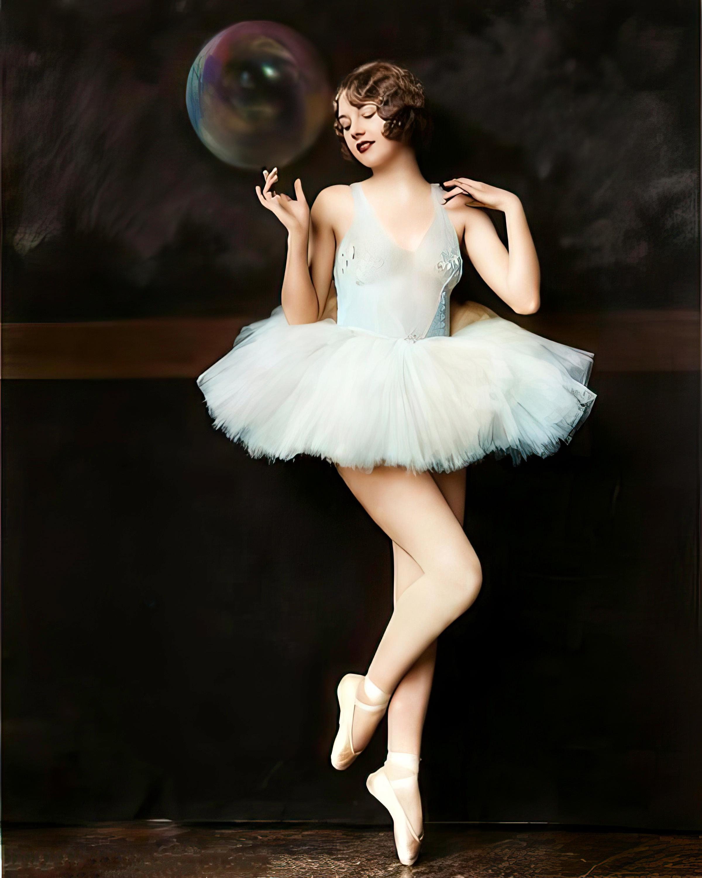 Helen Brown (helen Hayes) Ziegfeld Showgirl C. 1927, Color, Multiple ...
