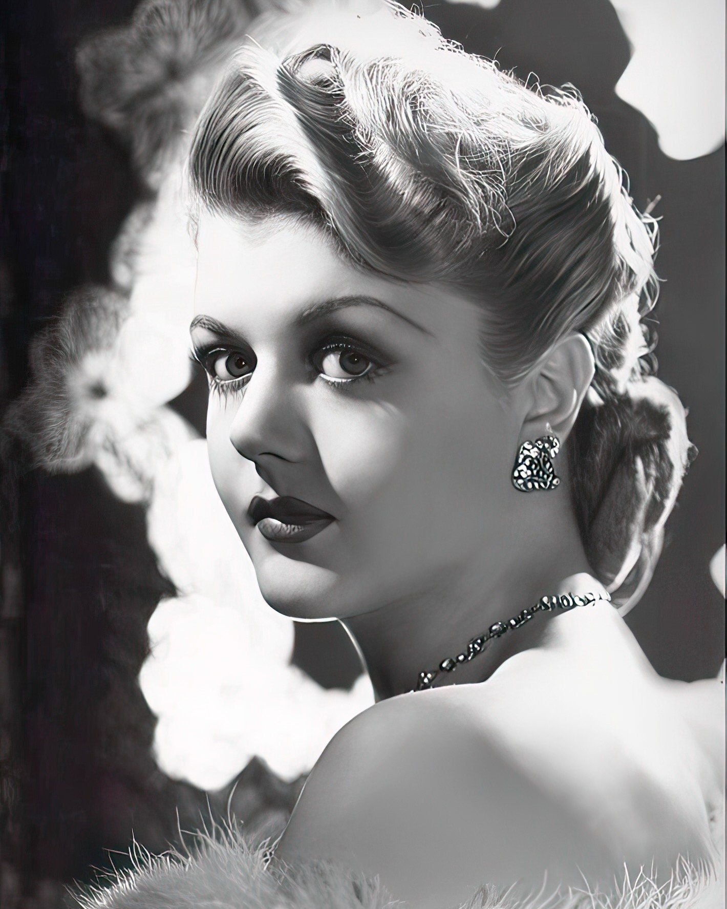 Angela Bone's Instagram, Twitter & Facebook on IDCrawl